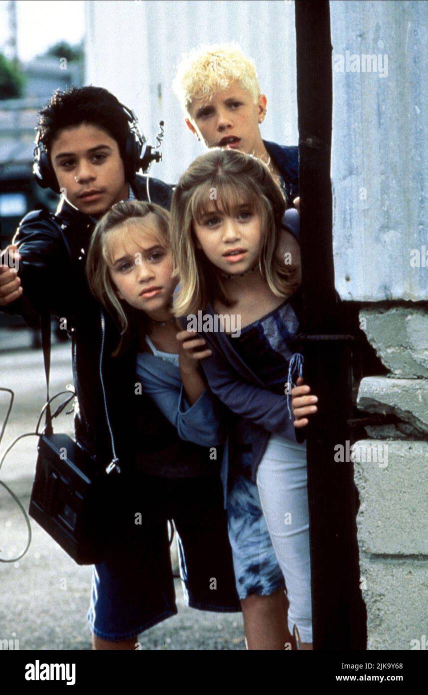 Rafael Rojas III, Mary-Kate Olsen, Ashley Olsen & Sam Saletta Film ...