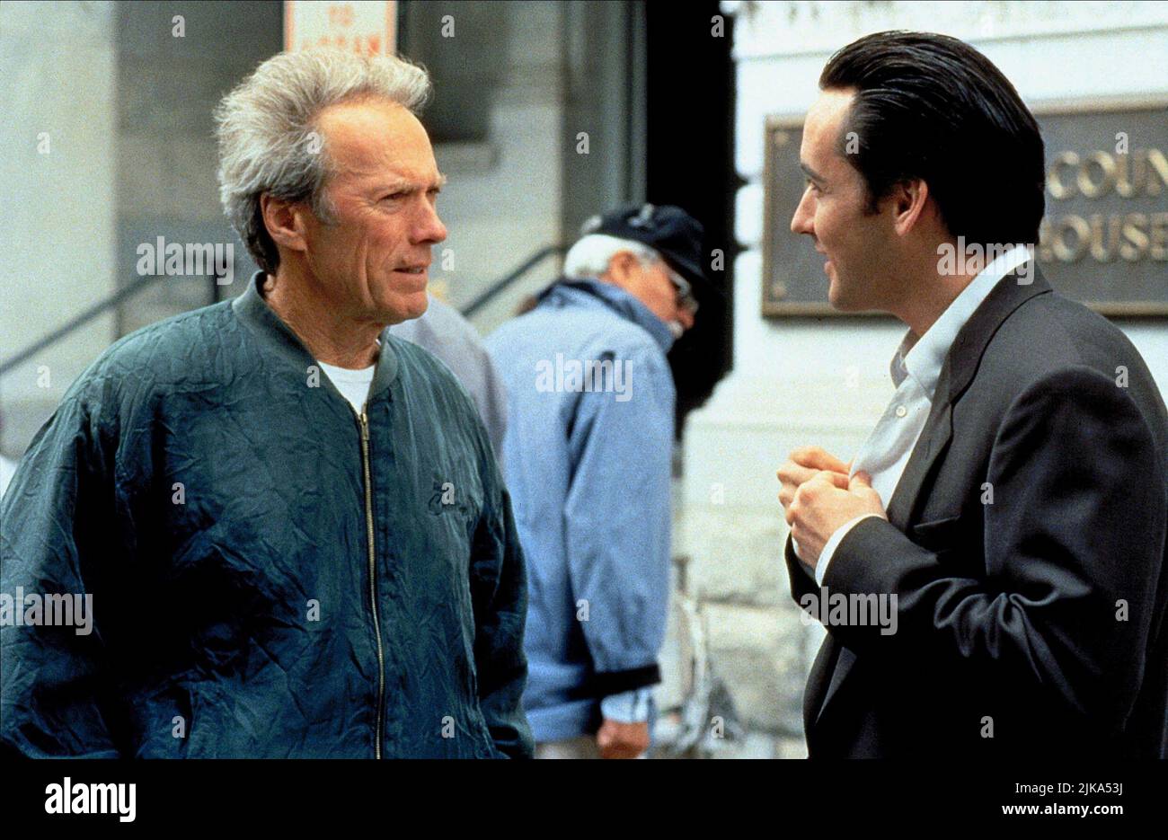 Clint eastwood john cusack midnight -Fotos und -Bildmaterial in hoher Auflösung – Alamy