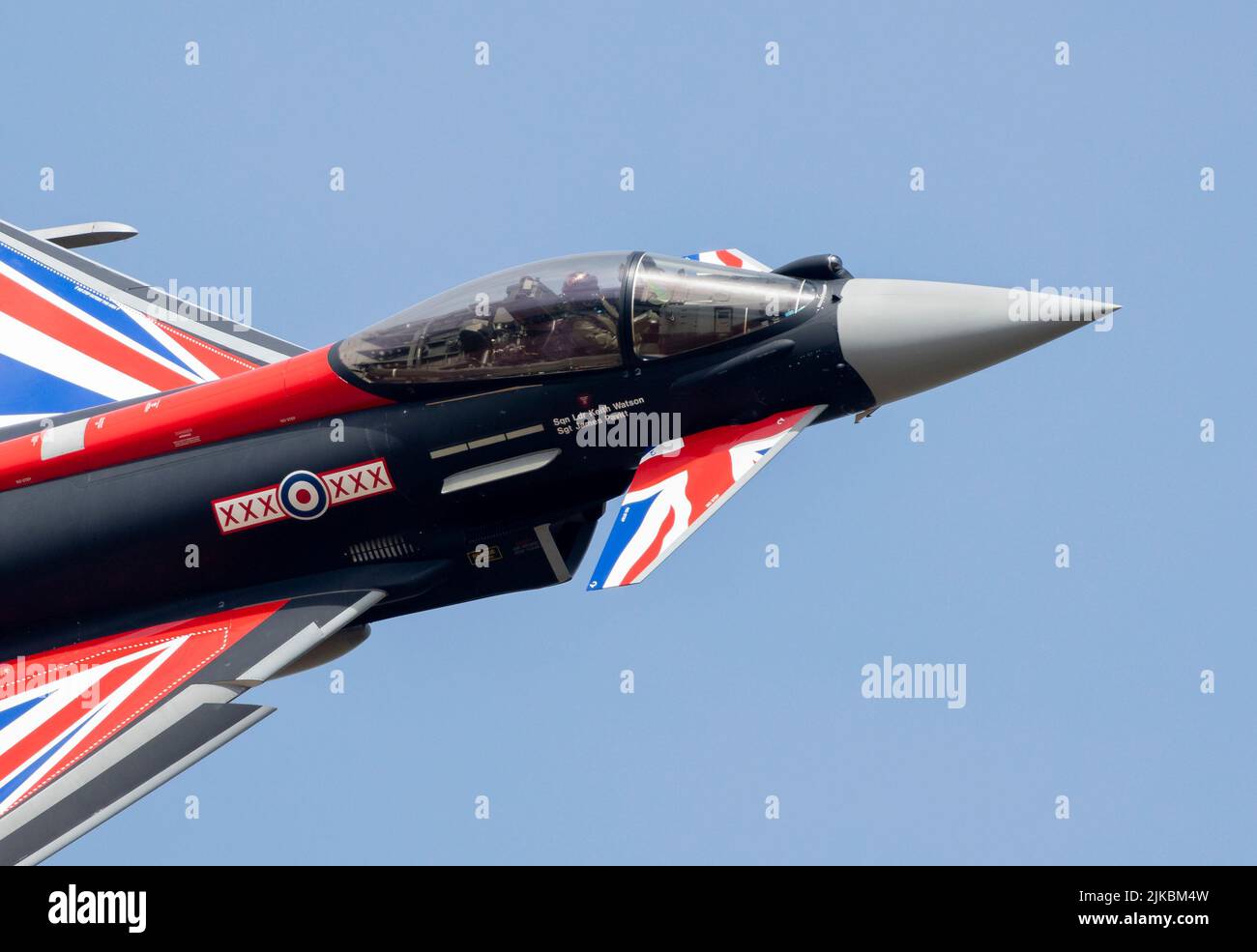 Raf typhoon display team -Fotos und -Bildmaterial in hoher Auflösung ...