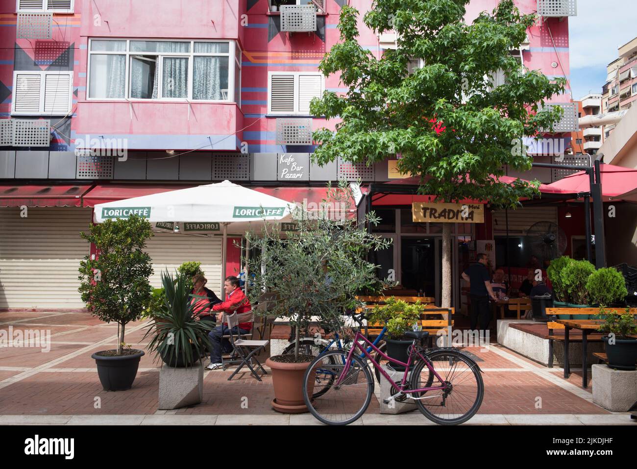 Sheshi avni rustemi -Fotos und -Bildmaterial in hoher Auflösung – Alamy