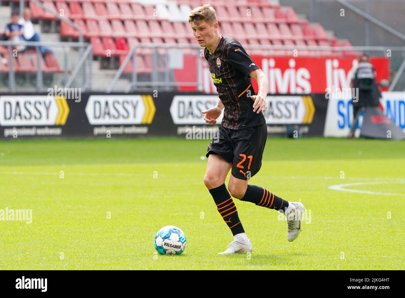 UTRECHT, NIEDERLANDE - 30. JULI: Artem Bondarenko von Shakhtar Donetsk ...
