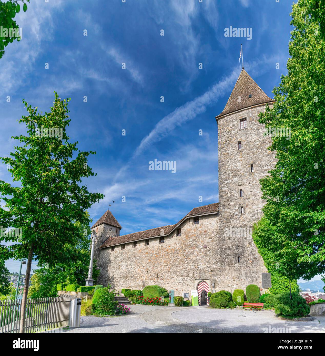 Schloss Rapperswil vom Park aus gesehen. Foto aus dem Jahr 14.06.2022 ...