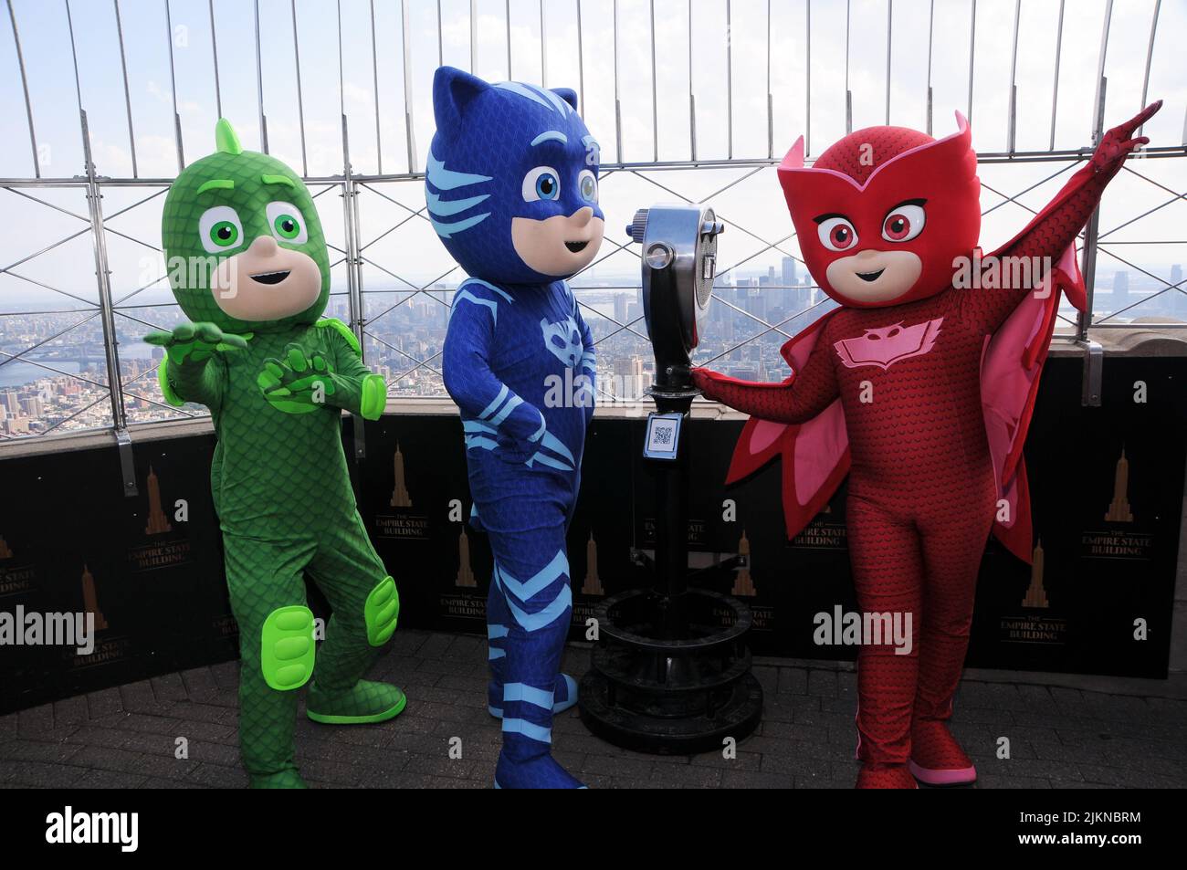 (Von links nach rechts) Gekko, Catboy und Owlette, PJ Masks-Helden ...