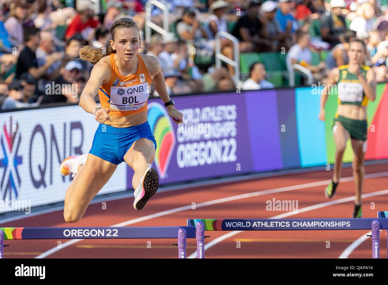 Femke Bol (NED) läuft in der ersten Runde der 400-Meter-Hürden am ...