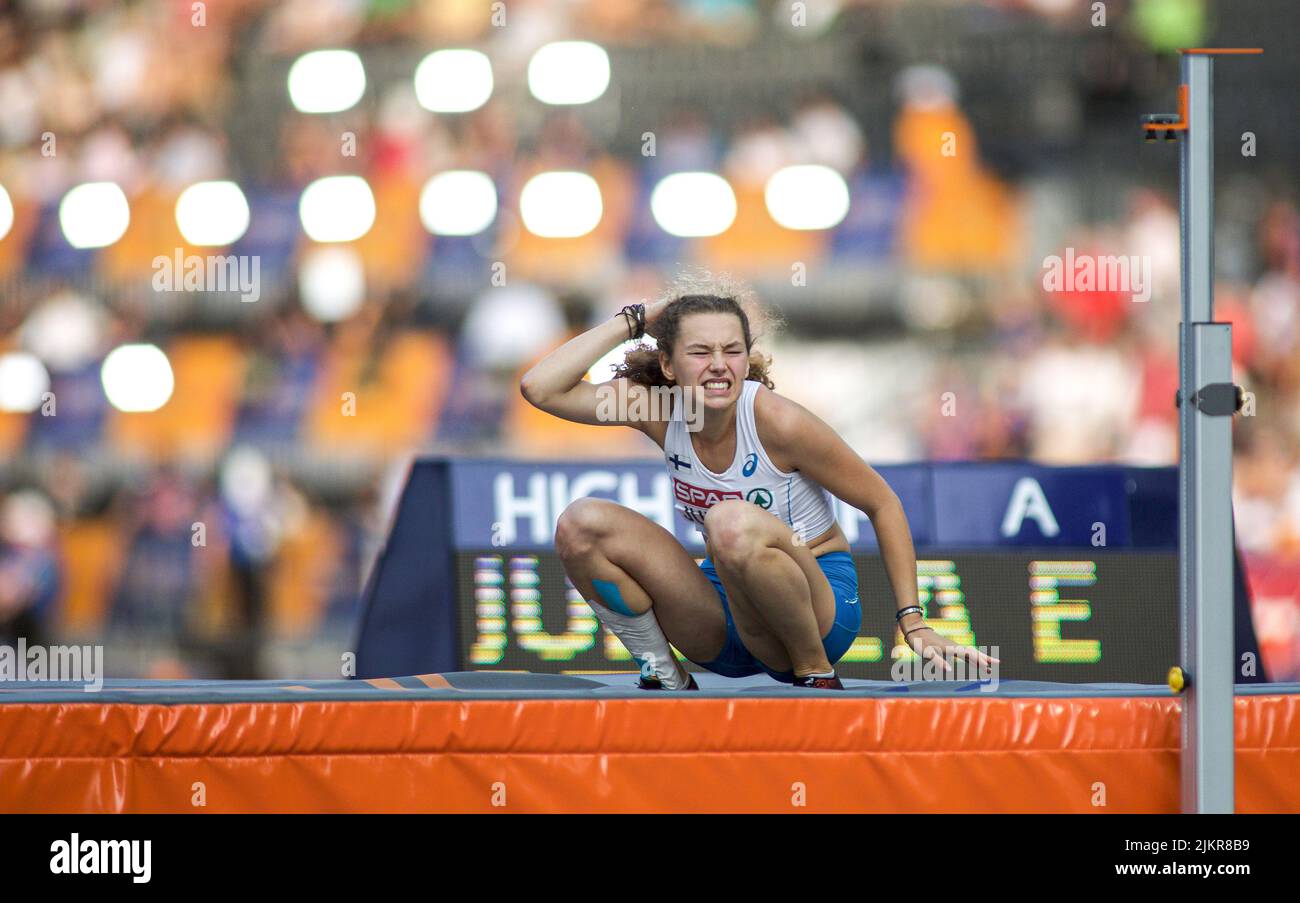 Sarah Lagger nimmt am Hochsprung bei den Leichtathletik ...