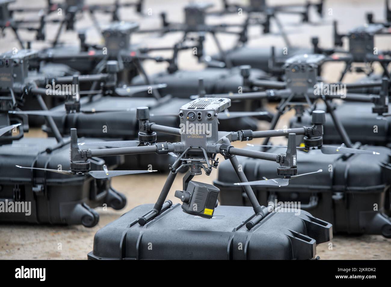 UKRAINE - 2. AUGUST 2022 - die Präsentation von 30 DJI Matrice 300 RTK ...