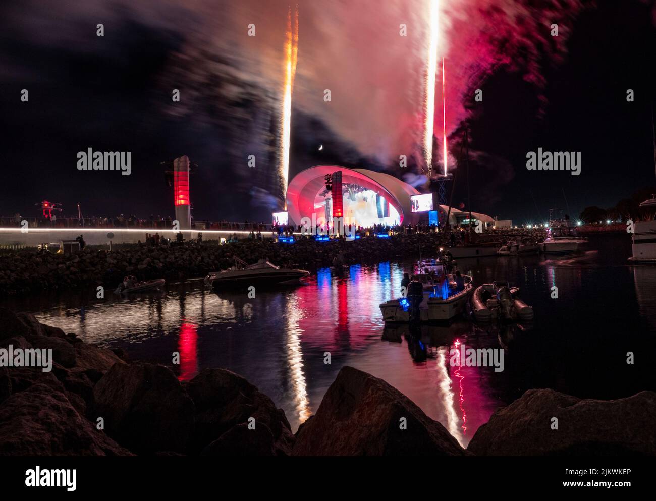 2. August 2022, San Diego, Kalifornien, USA: Fans in Booten beobachten ...