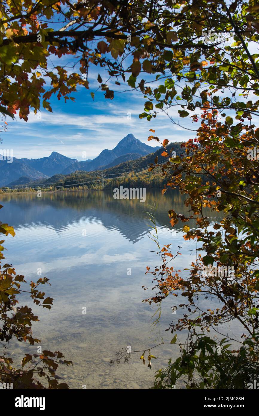 Das Allgäu ist eine Landschaft in Deutschland, die mit den Alpen ...