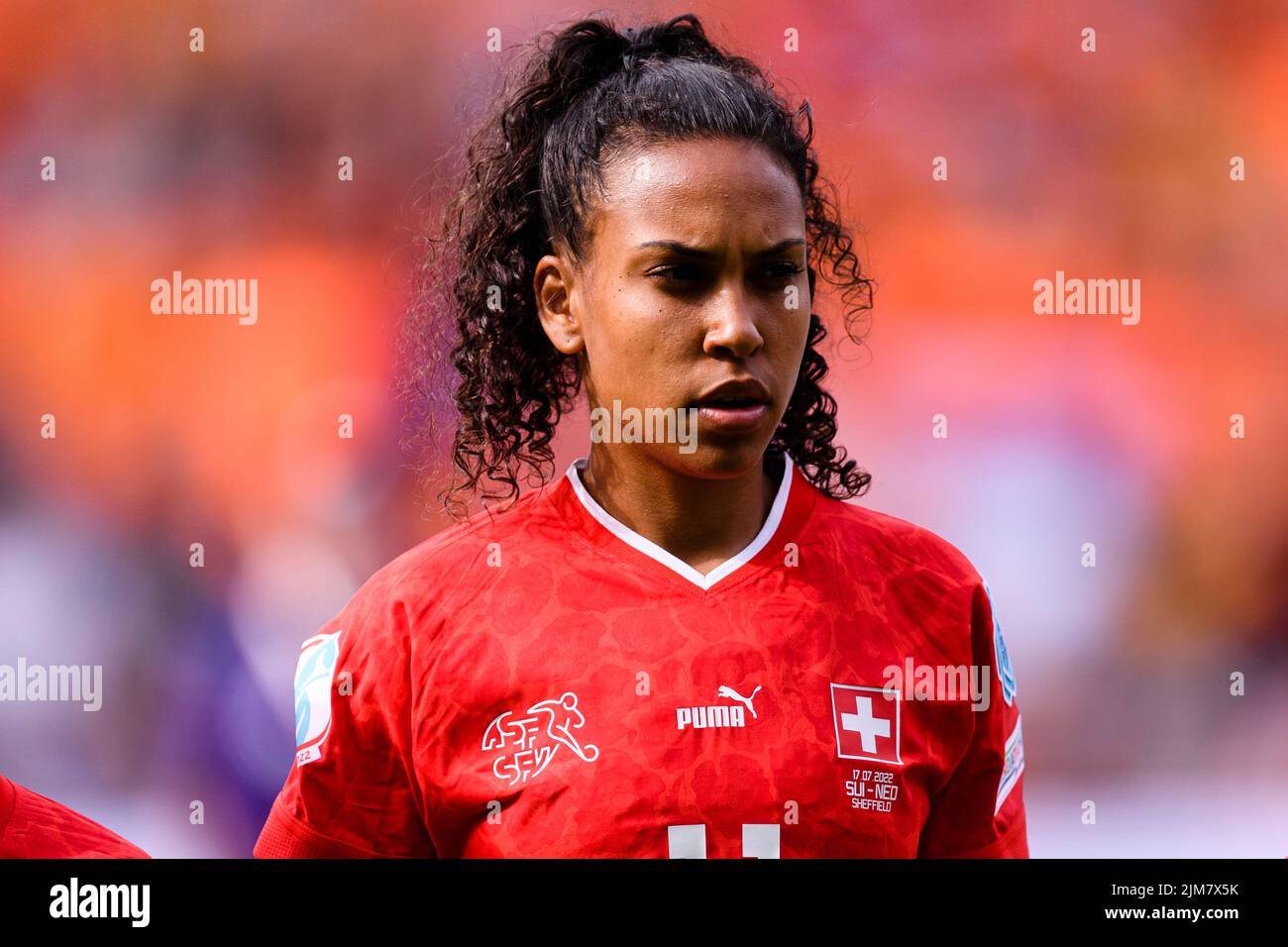 SHEFFIELD, ENGLAND - 17. JULI: Coumba Sow aus der Schweiz singt die ...