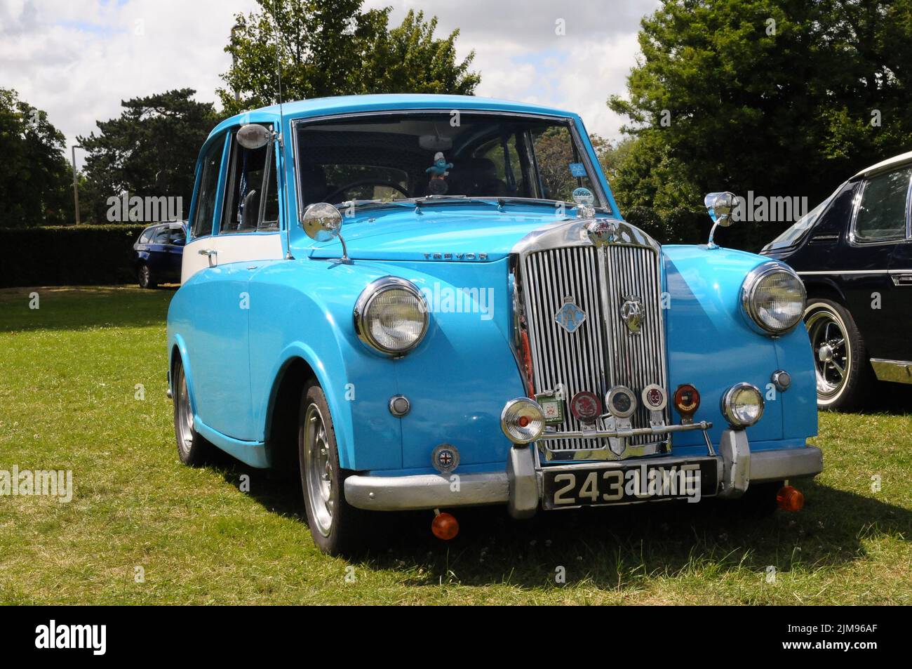 Standard triumph von coventry -Fotos und -Bildmaterial in hoher ...