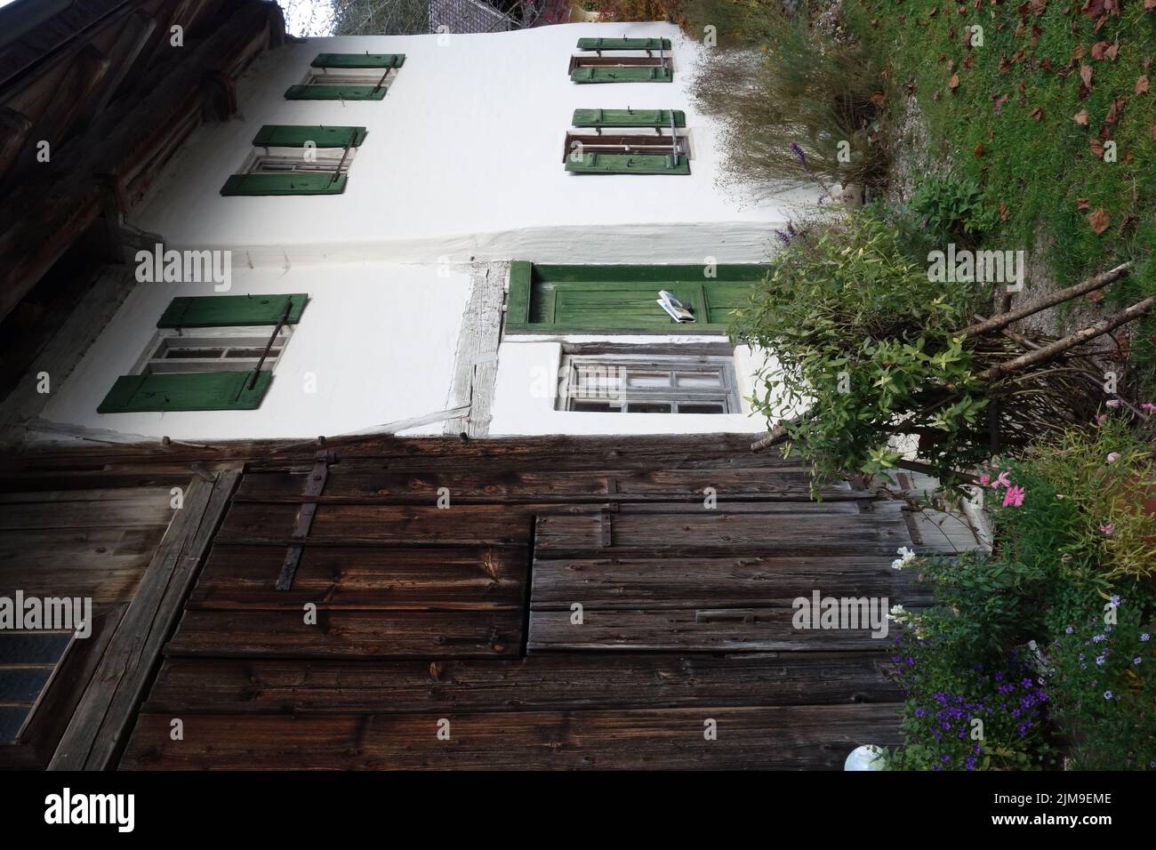 Bauernhaus fassade -Fotos und -Bildmaterial in hoher Auflösung – Alamy