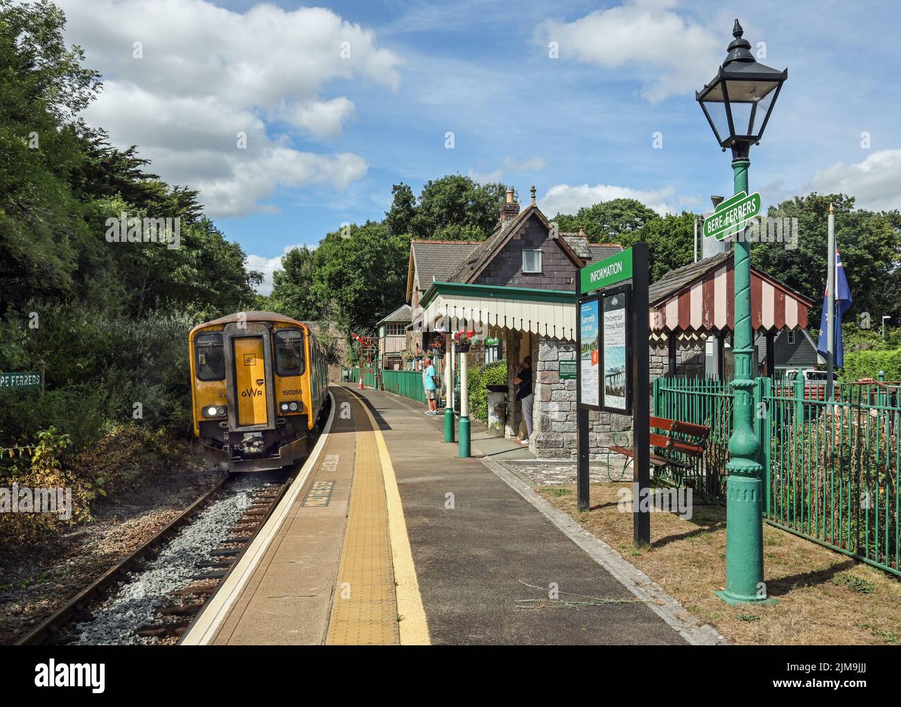 Bere ferrers station -Fotos und -Bildmaterial in hoher Auflösung – Alamy