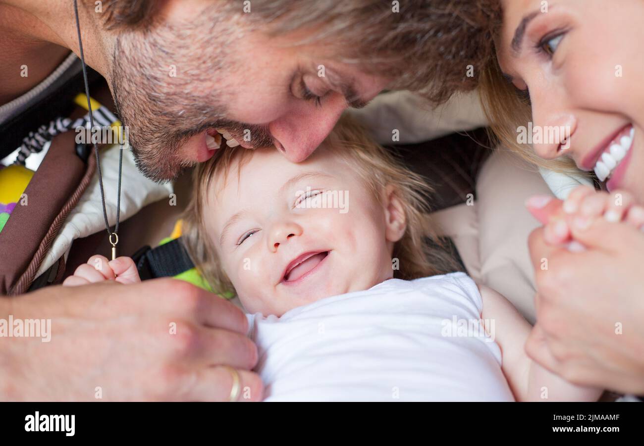 Familie baby -Fotos und -Bildmaterial in hoher Auflösung – Alamy
