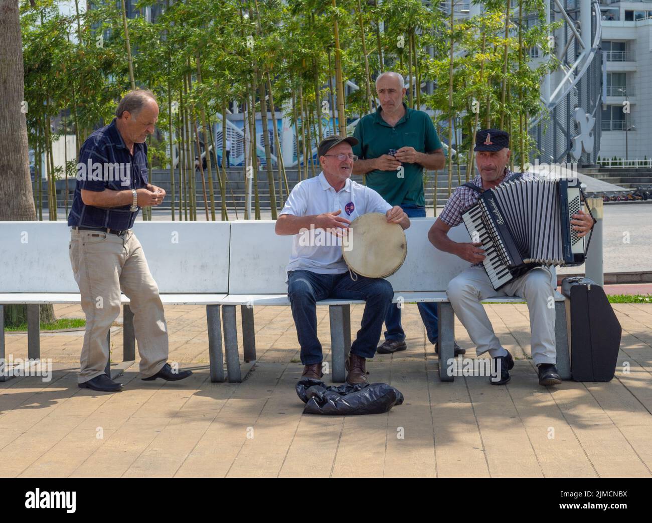 Bajan musik -Fotos und -Bildmaterial in hoher Auflösung – Alamy