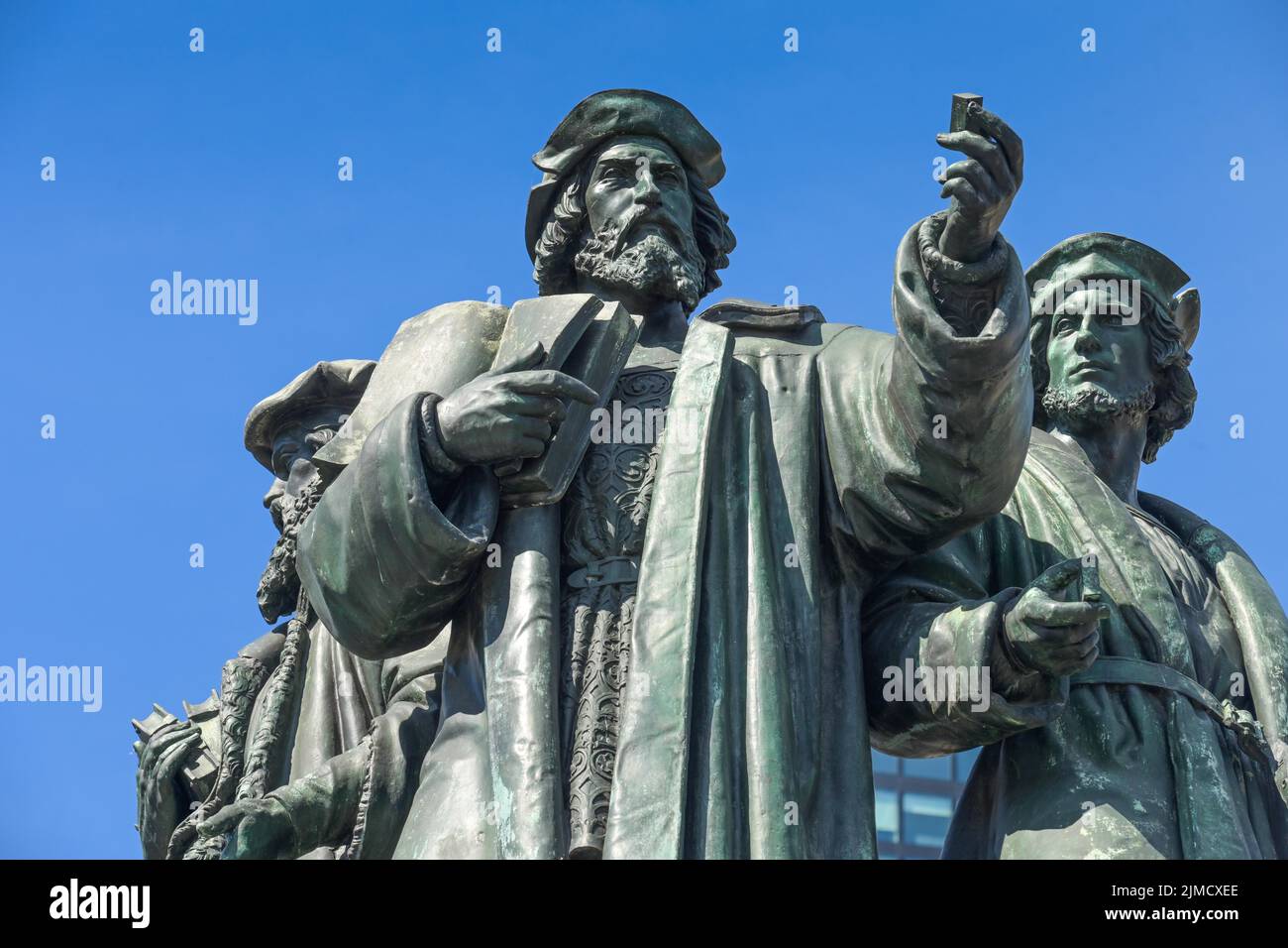 Johannes gutenberg bronze statue -Fotos und -Bildmaterial in hoher Auflösung – Alamy