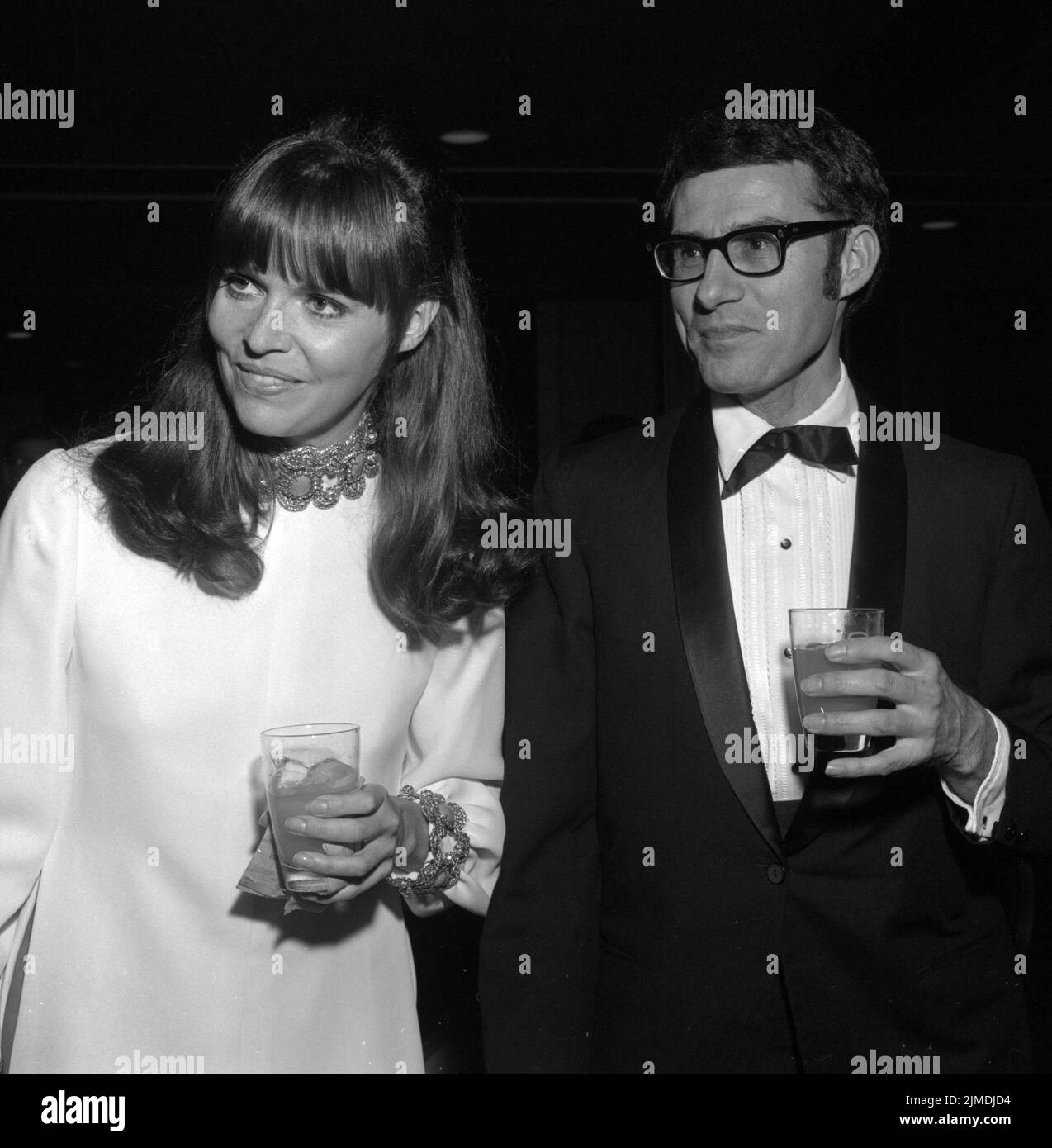Barbara Feldon und Lucien Verdoux-Feldon um die 1960er-Jahre Credit ... Barbara Feldon und Lucien Verdoux-Feldon um die 1960er-Jahre Credit ...