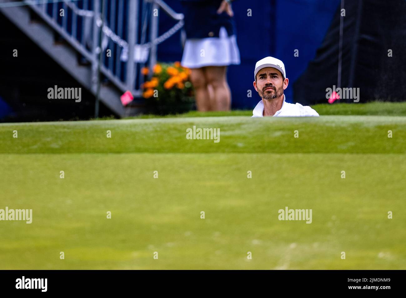 5. August 2022: Camilo Villegas beobachtet seinen Ball, nachdem er ...