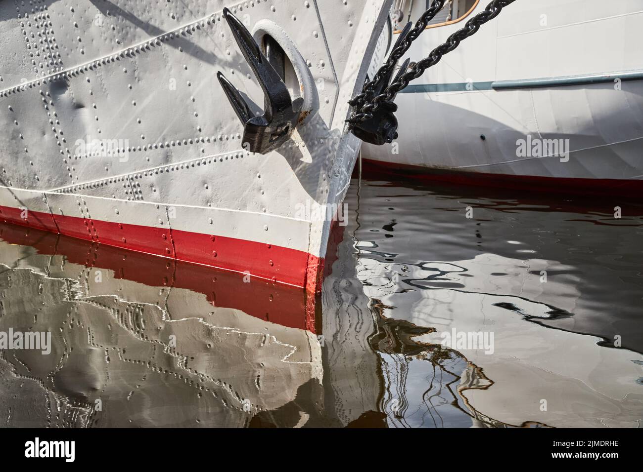 Eine fregatte vor anker -Fotos und -Bildmaterial in hoher Auflösung – Alamy