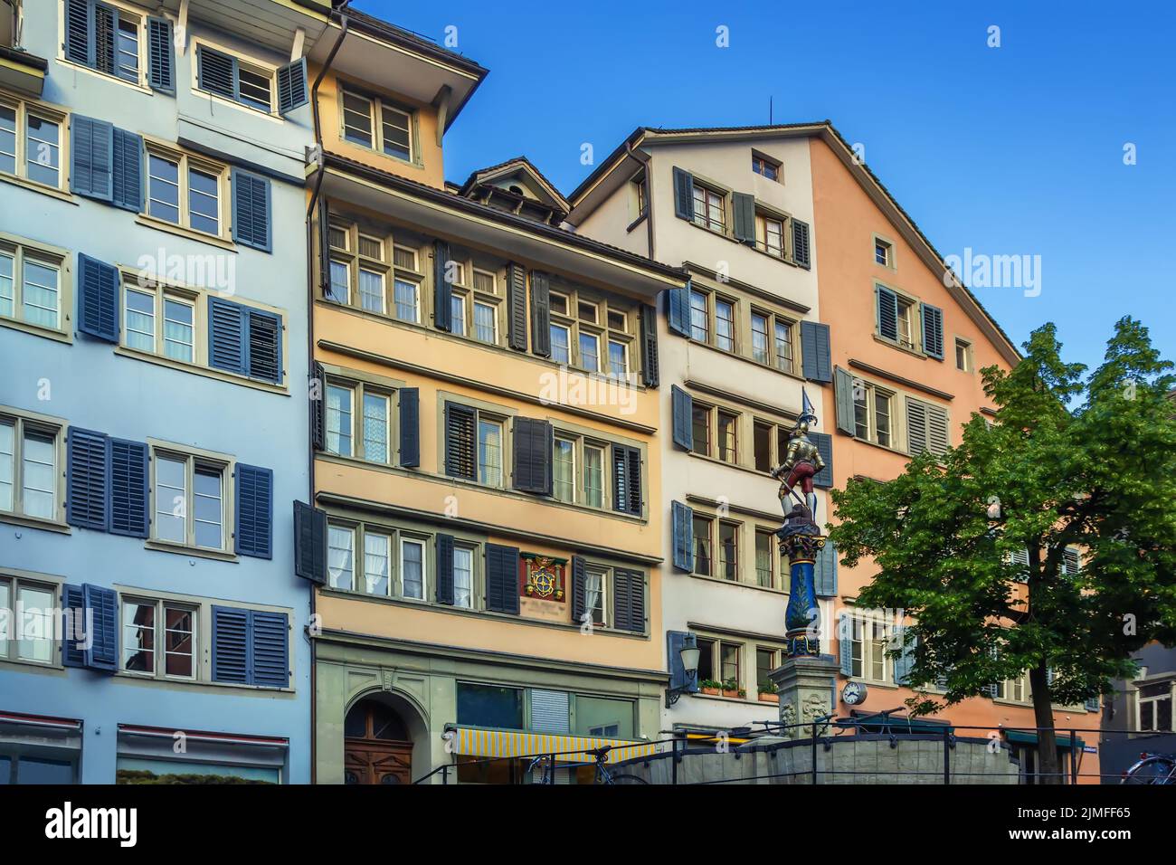 Zürich stadt wahrzeichen -Fotos und -Bildmaterial in hoher Auflösung ...