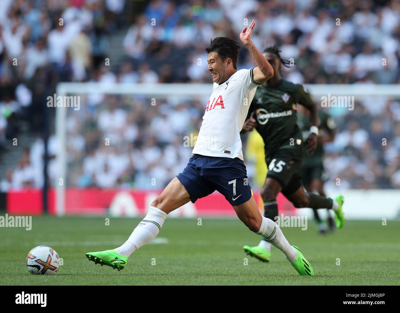 6.. August 2022; Tottenham Hotspur Stadium. Tottenham, London, England ...