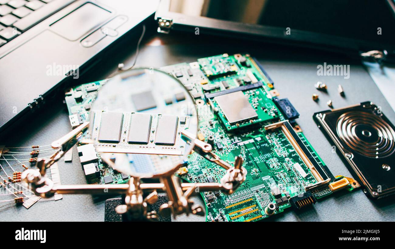 Partes de la computadora y servicio -Fotos und -Bildmaterial in hoher ...
