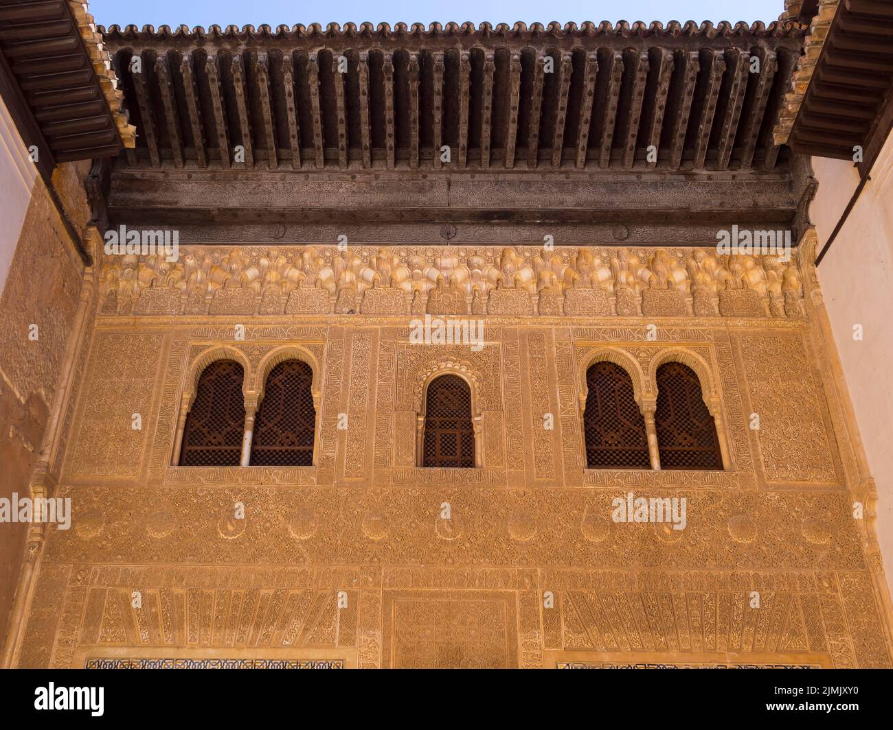 Moorish architecture with arabesques -Fotos und -Bildmaterial in hoher Auflösung – Alamy