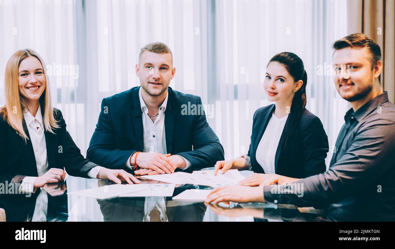 Professionelles entwicklungsteam -Fotos und -Bildmaterial in hoher ...