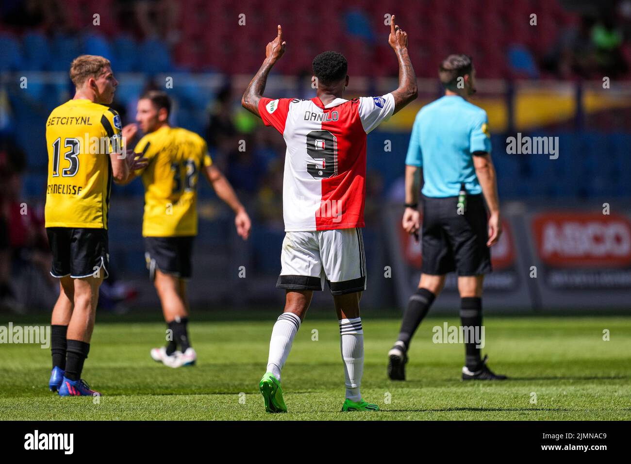 Arnhem - Danilo Pereira da Silva von Feyenoord feiert den 1-2 während ...