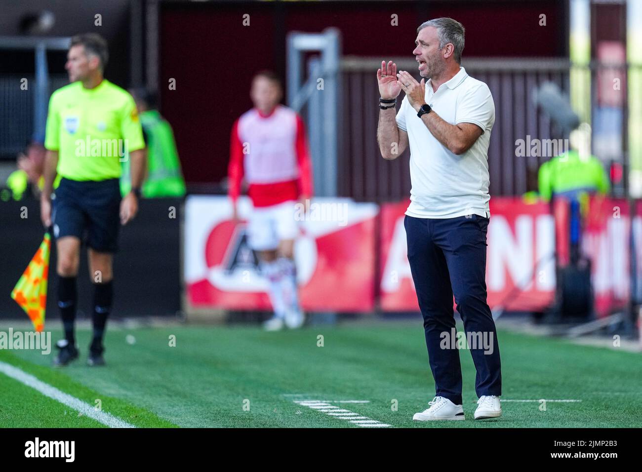 ALKMAAR - Schieß los.-Adler-Trainer Rene Hake beim niederländischen ...