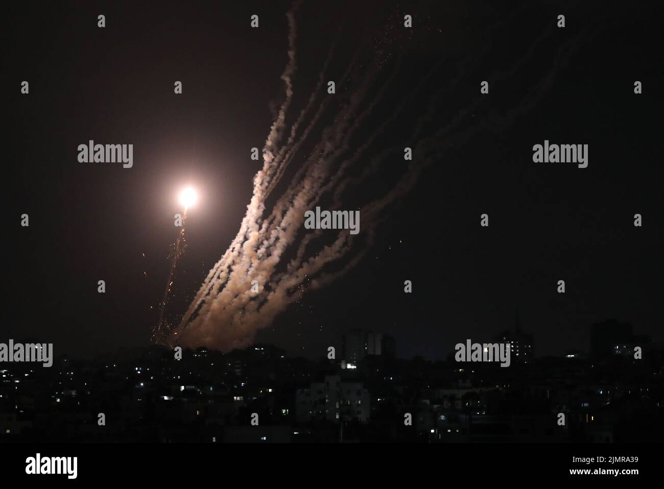 Raketen im gazastreifen -Fotos und -Bildmaterial in hoher Auflösung – Alamy