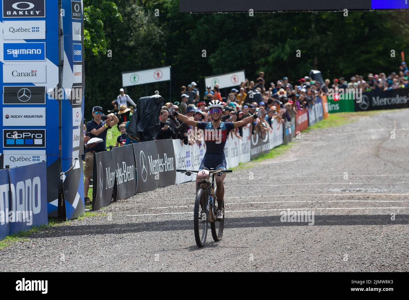 07. August 2022: Yolanda Neff aus der Schweiz (9) überquert die ...