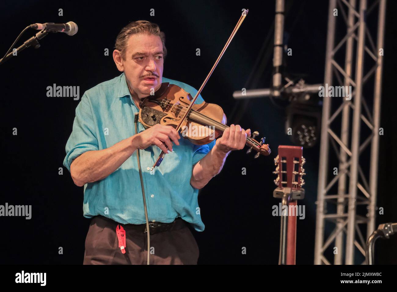 Der britische Musiker Bobby Valentino, der geborene Robert James ...
