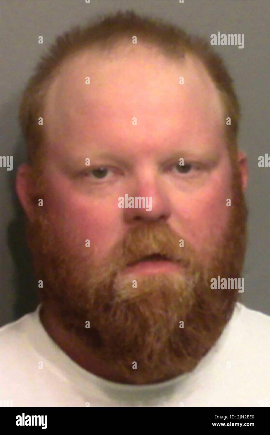 7. Januar 2022: Ein weißer Vater und Sohn, der wegen des Tötens eines ...