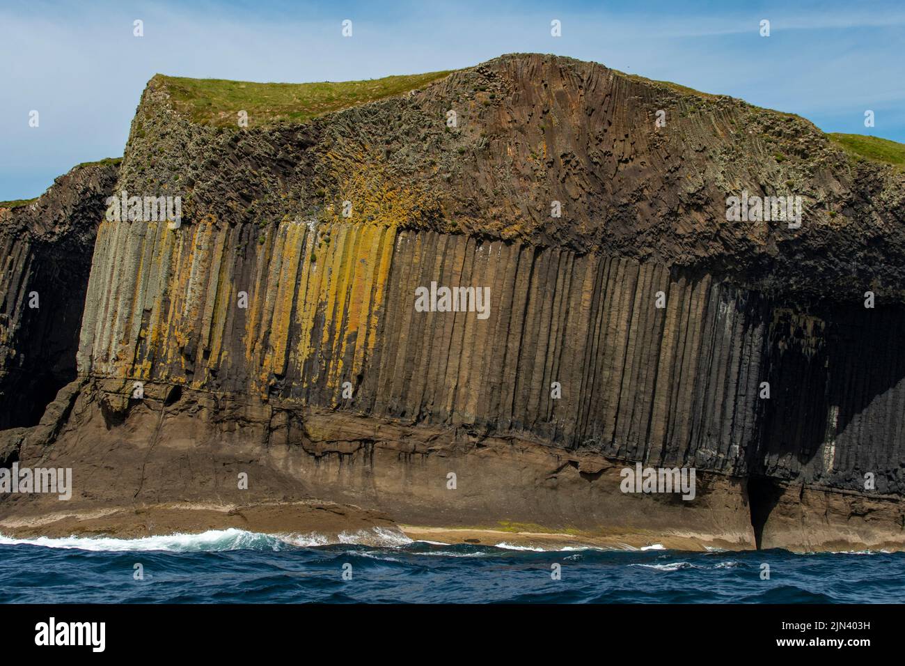 Cliffs columns -Fotos und -Bildmaterial in hoher Auflösung – Alamy