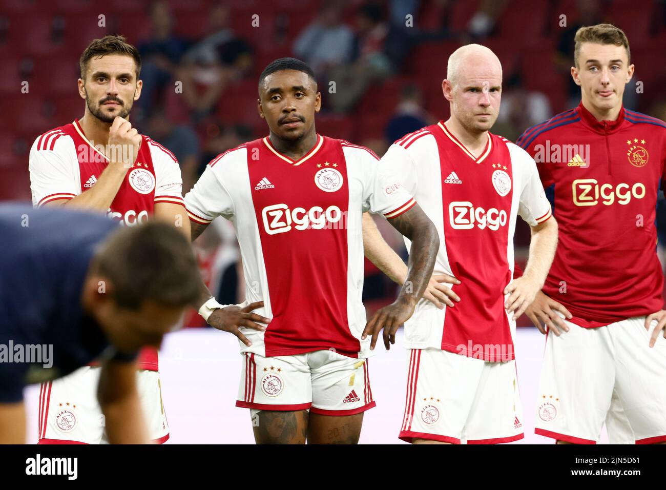 AMSTERDAM, NIEDERLANDE - 30. JULI: Dusan Tadic von Ajax, Steven Bergwijn von Ajax, Davy Klaasen ...