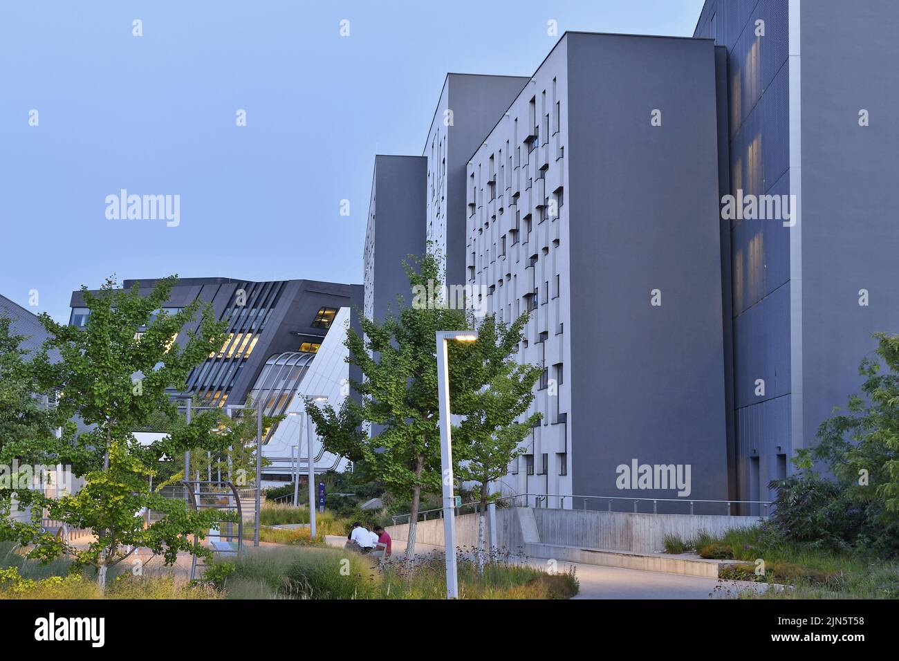 Campus wu wien wirtschaftsuniversität -Fotos und -Bildmaterial in hoher Auflösung – Alamy