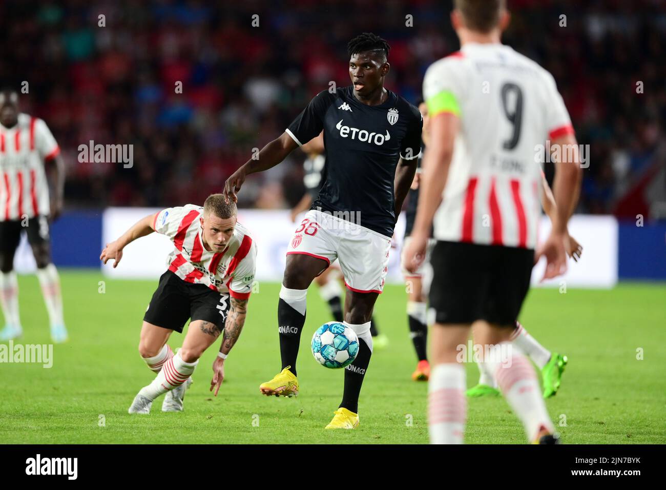 EINDHOVEN - (lr) Philipp Max von PSV Eindhoven, Ruben Aguilar von AS ...