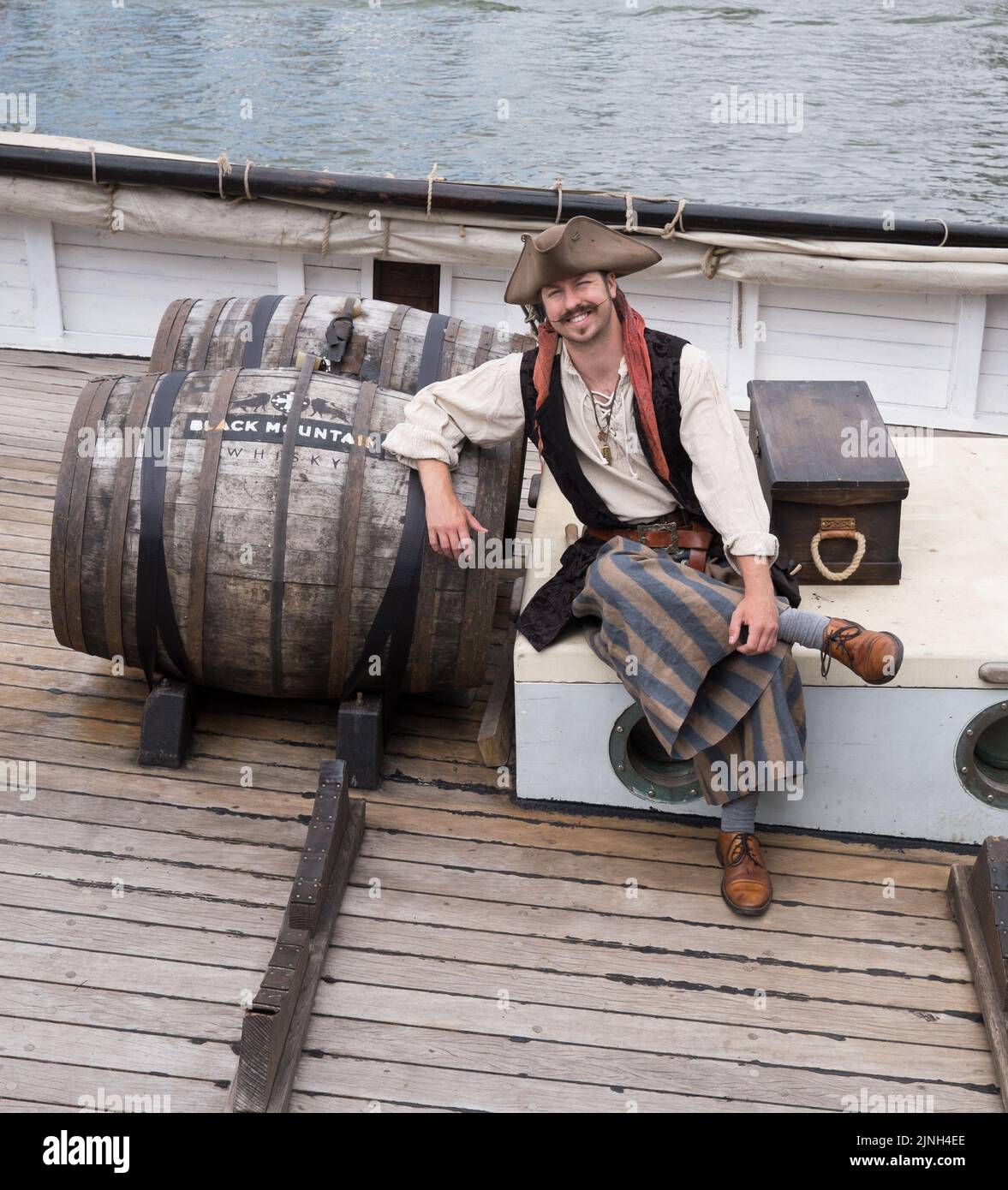 Rum barrel ship harbour -Fotos und -Bildmaterial in hoher Auflösung – Alamy