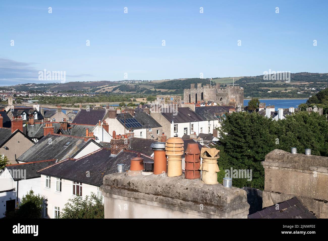 Conwy Castle und die ummauerte Stadt Conwy (Aberconwy) Wales, die 1283 ...