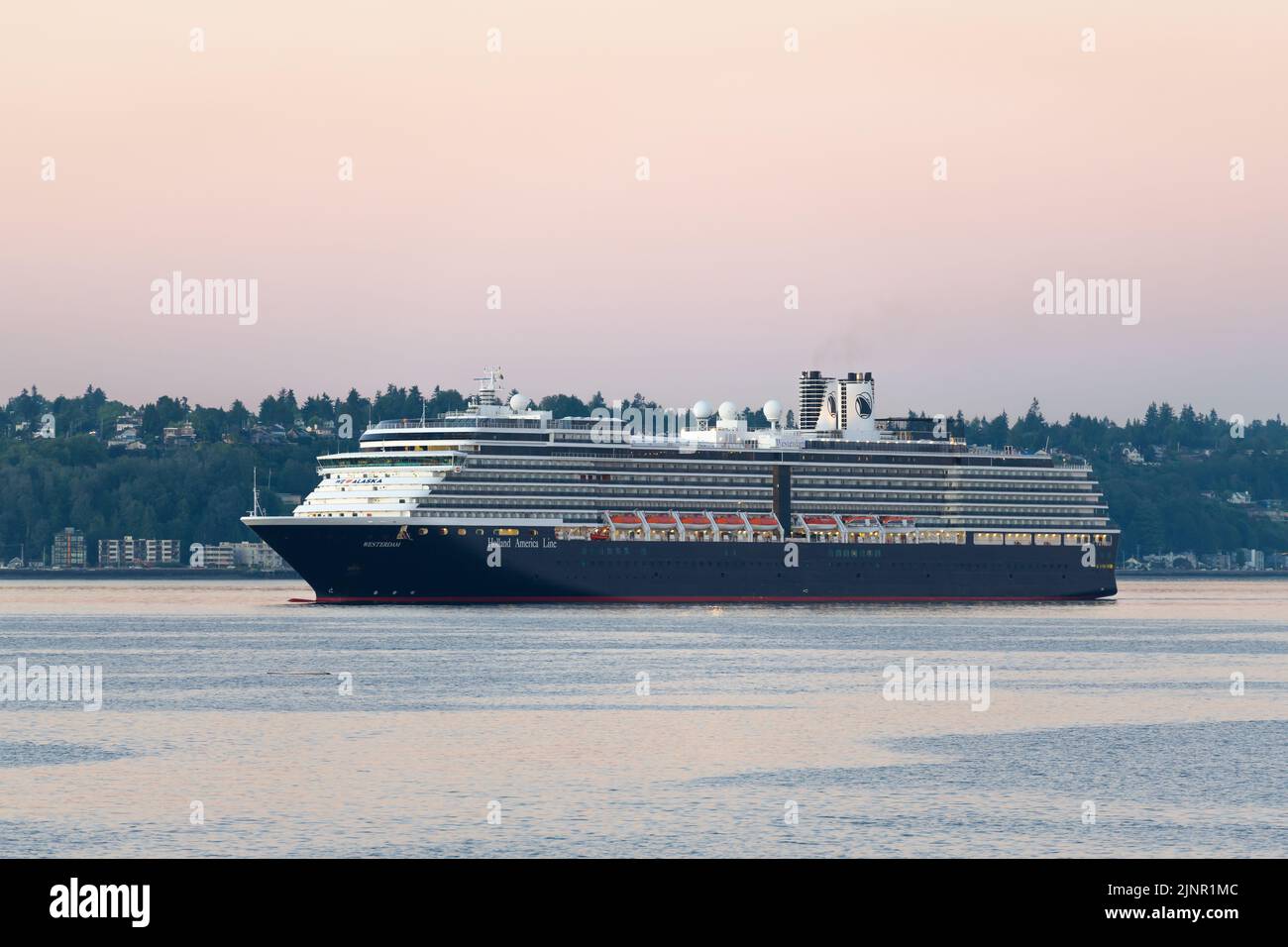Seattle - 07. August 2022; das Holland-Amerika-Kreuzschiff Westerdam ...