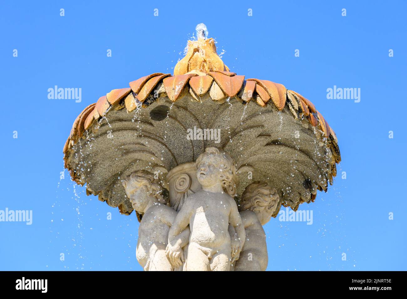 Brunnen Detail im El Buen Retiro Park (Parque del Buen Retiro). Der ...