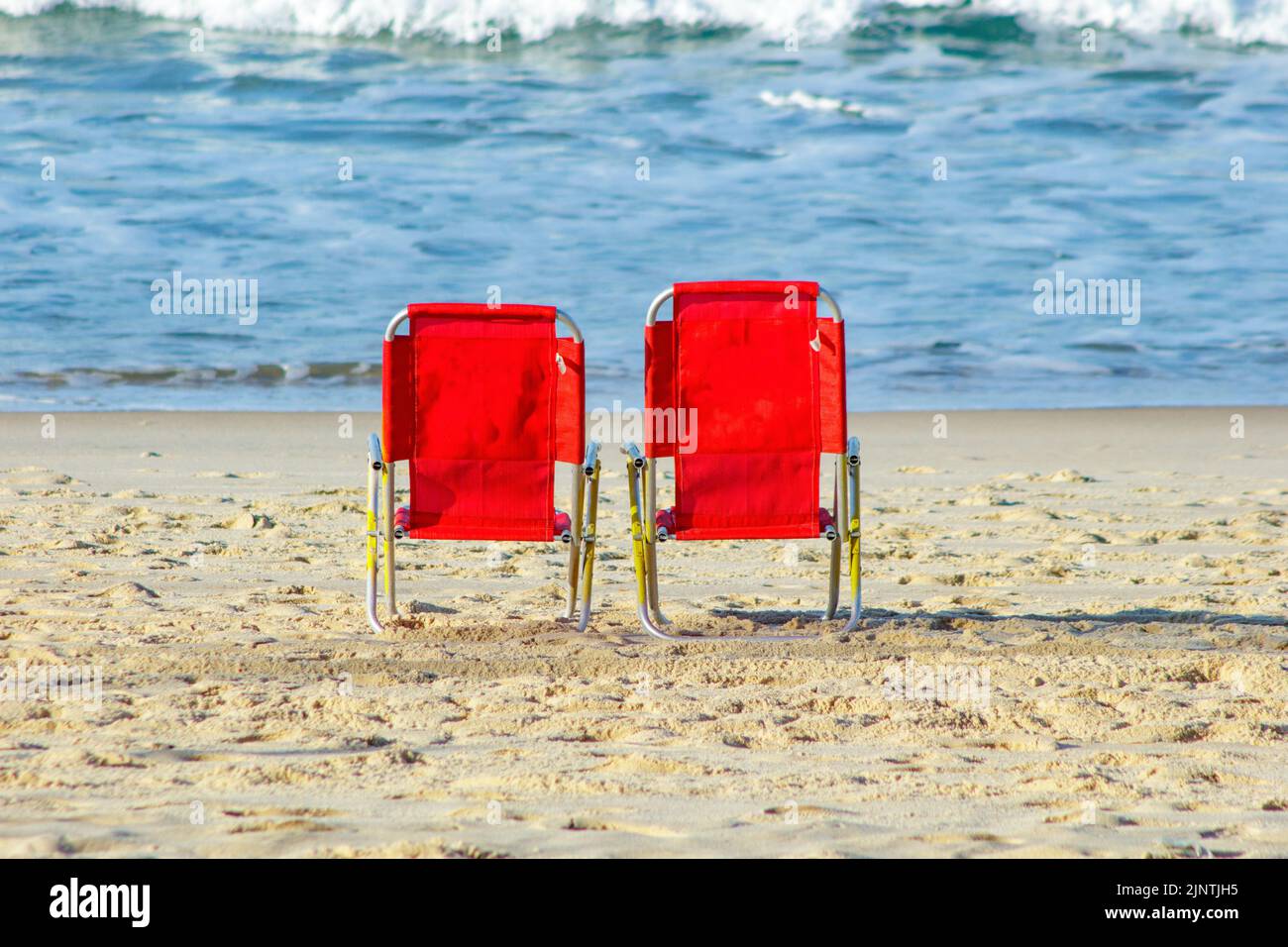 Roter strandkorb -Fotos und -Bildmaterial in hoher Auflösung – Alamy