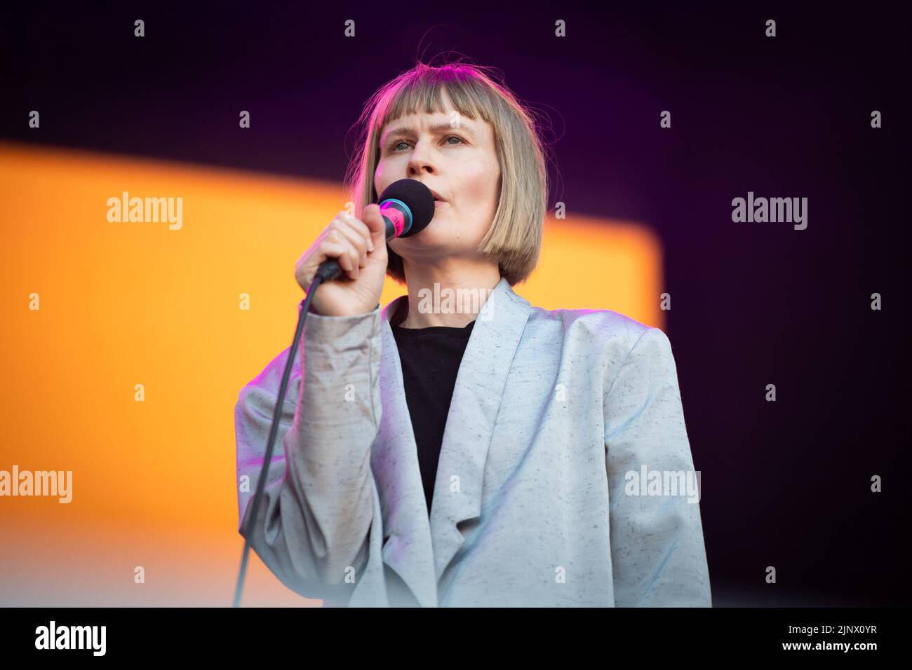 Oslo, Norwegen. 13. August 2022. Die norwegische Sängerin, Songwriterin ...