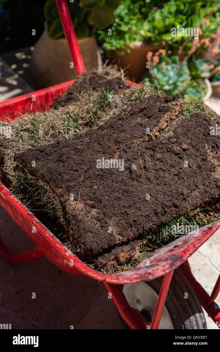 Schubkarre zeichnung -Fotos und -Bildmaterial in hoher Auflösung – Alamy