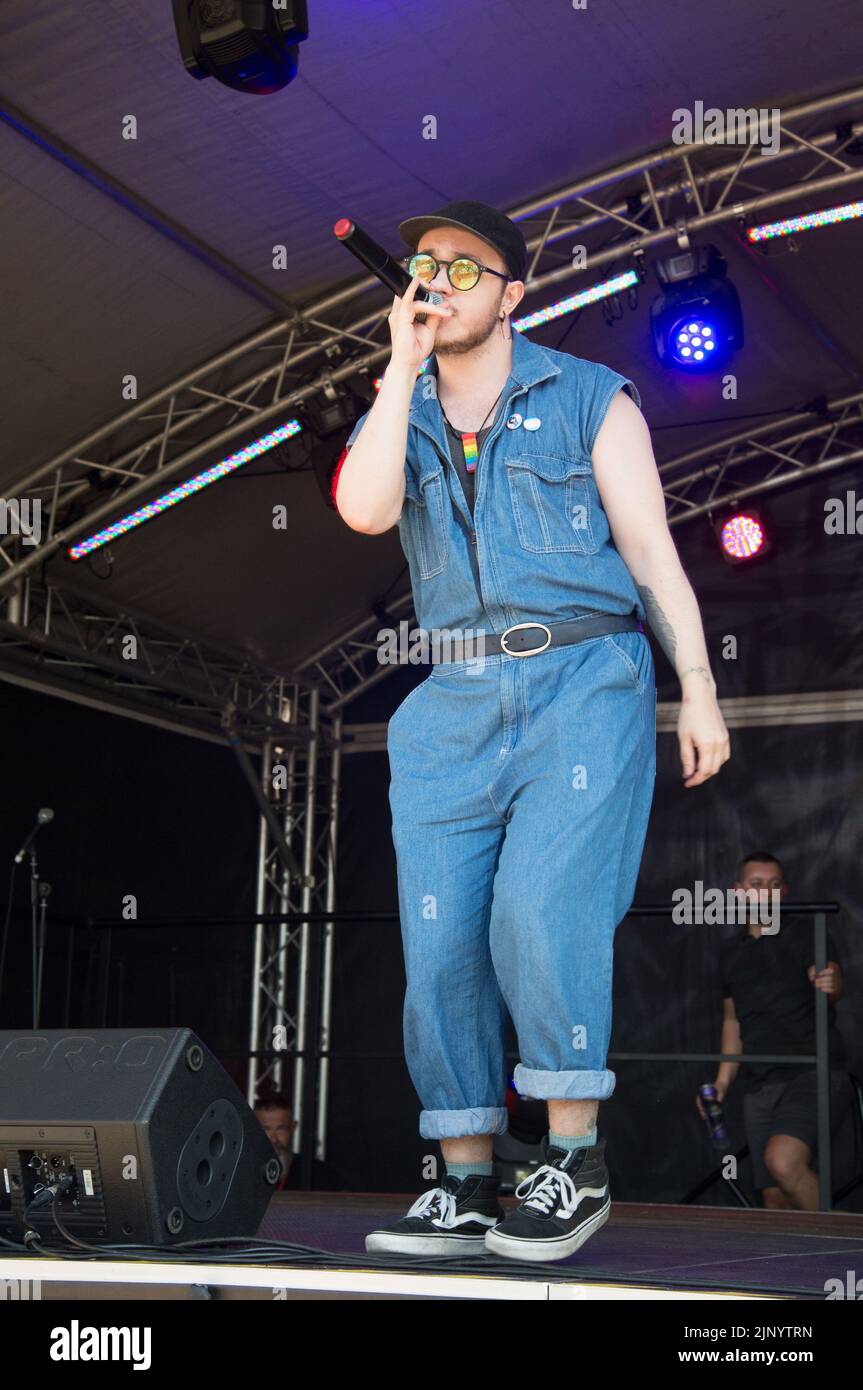 Chester stolz 10 jahrestag -Fotos und -Bildmaterial in hoher Auflösung ...