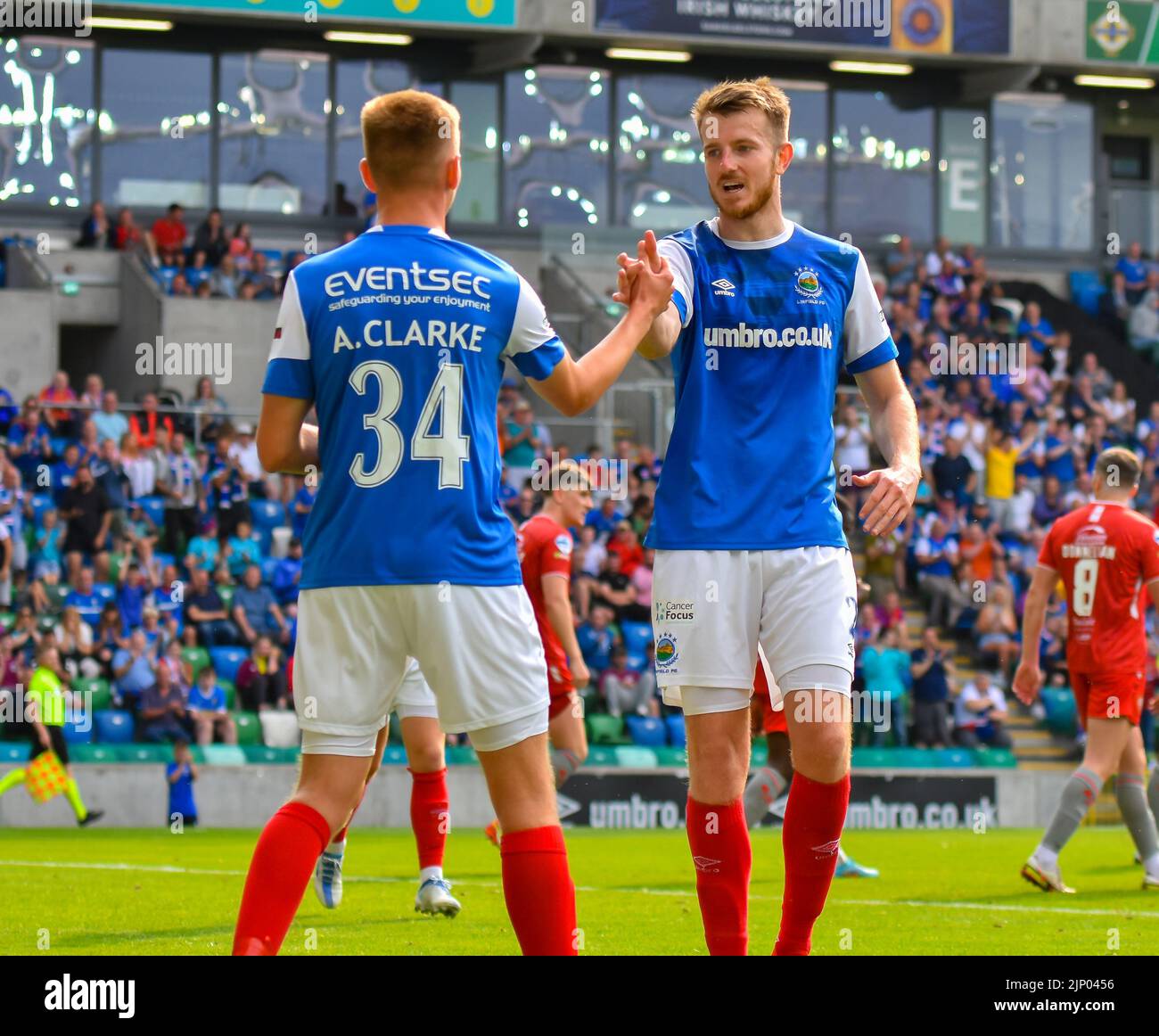 Andrew clarke linfield 2022 -Fotos und -Bildmaterial in hoher Auflösung ...