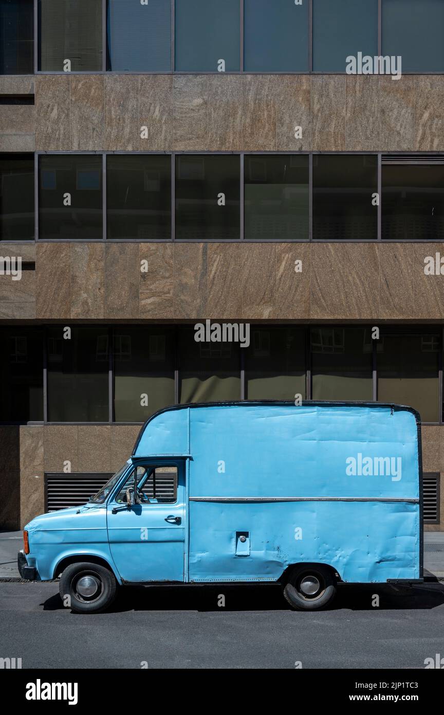 Alter ford kleintransporter -Fotos und -Bildmaterial in hoher Auflösung ...