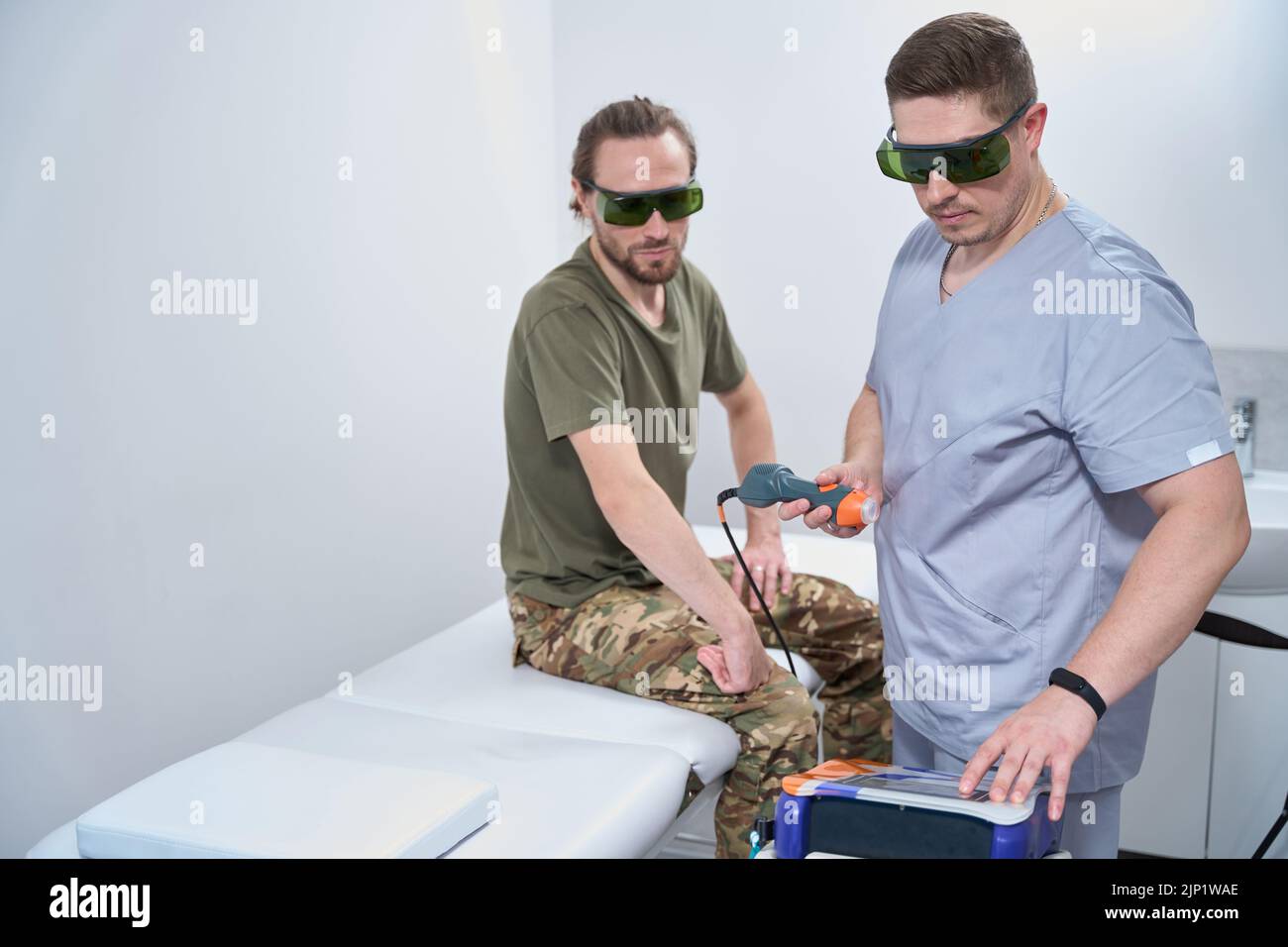 Hardware verfahren -Fotos und -Bildmaterial in hoher Auflösung – Alamy