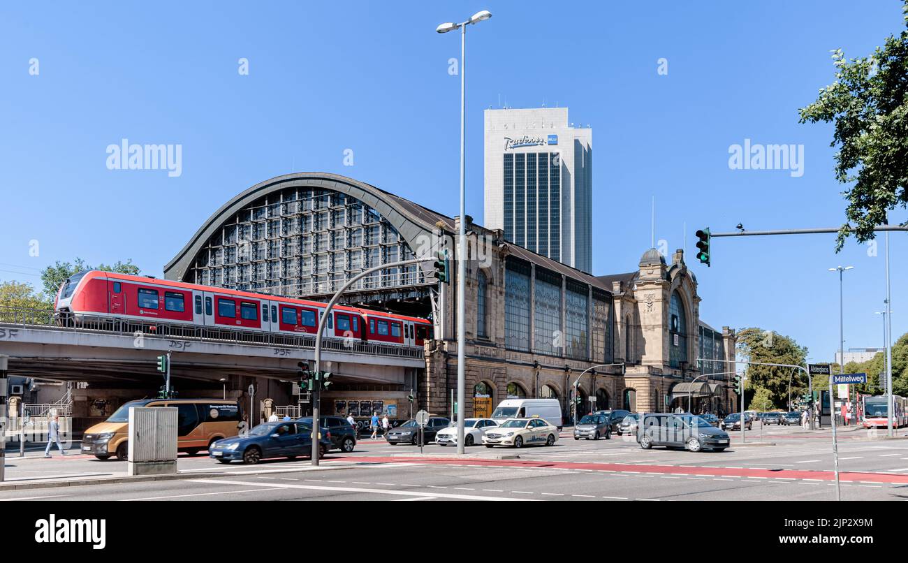 Hamburg dammtor bahnhof -Fotos und -Bildmaterial in hoher Auflösung – Alamy