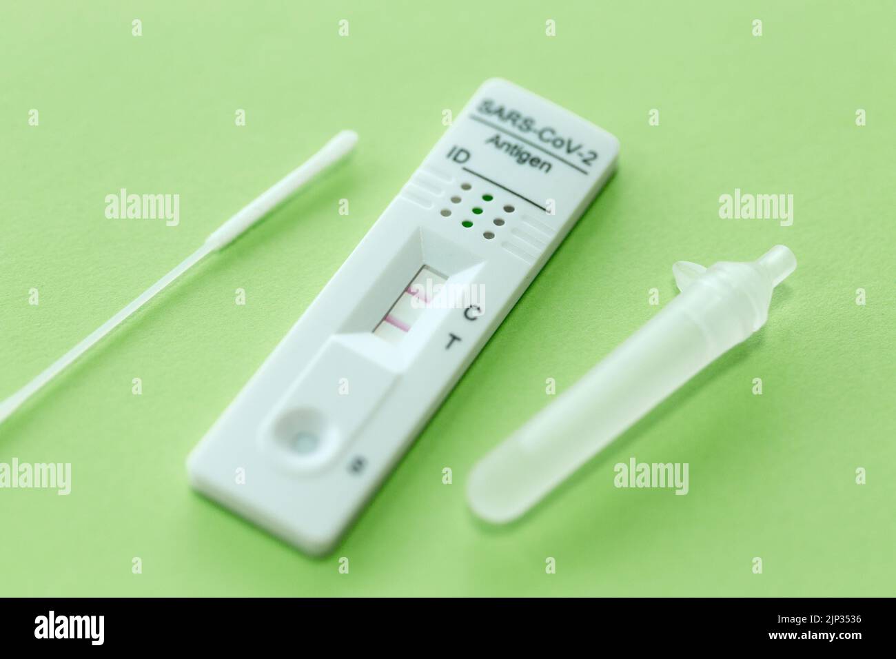 Corona schnelltest -Fotos und -Bildmaterial in hoher Auflösung – Alamy